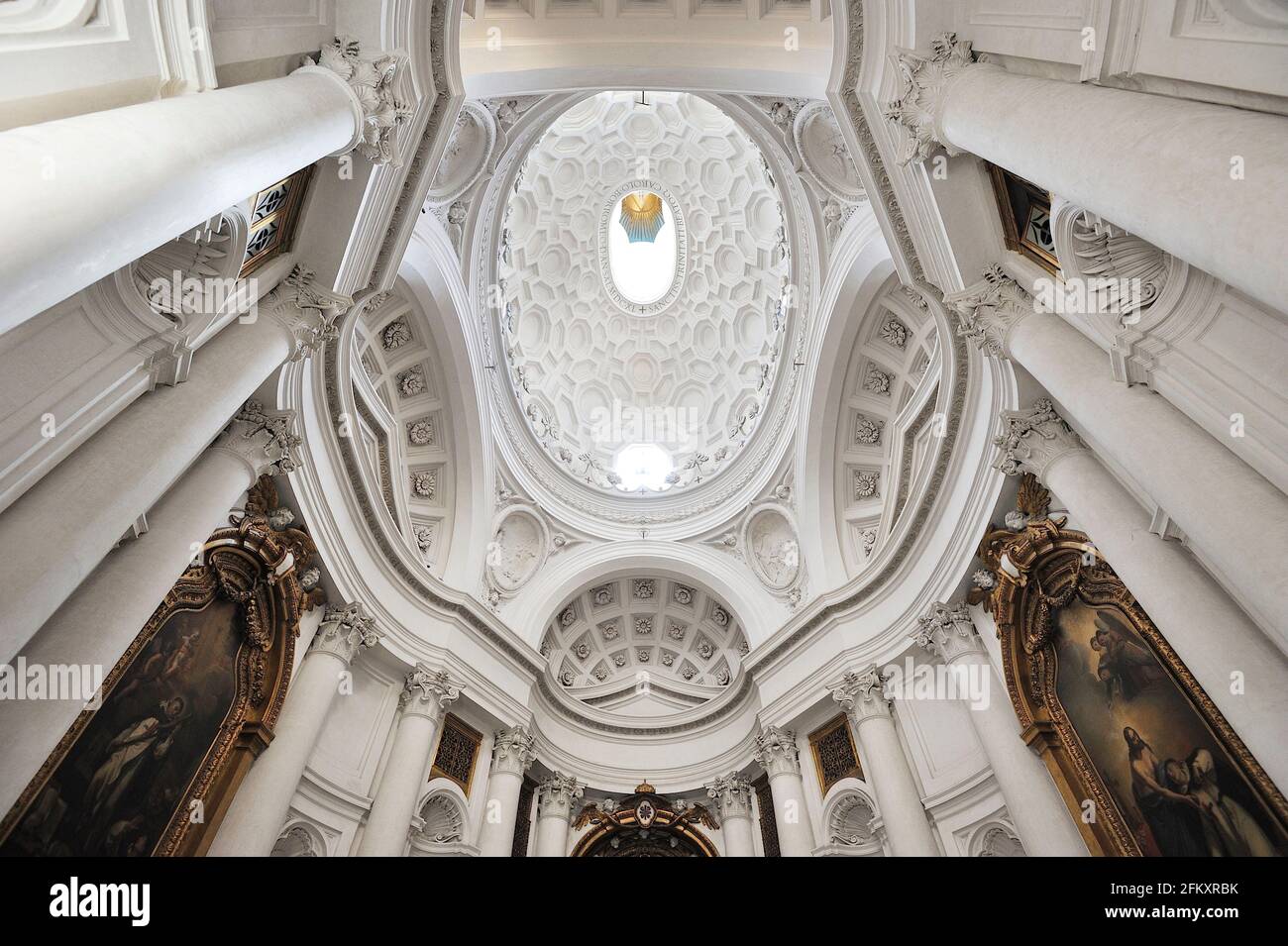 San carlo alle quattro fontane interior hi-res stock photography and ...