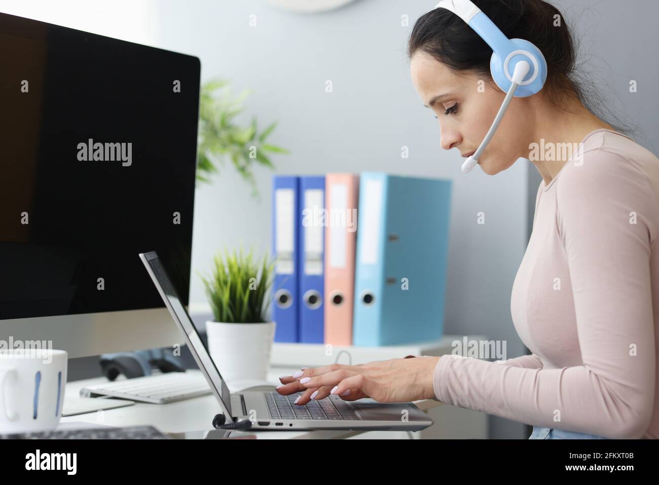 Workplace consultant hi-res stock photography and images - Alamy