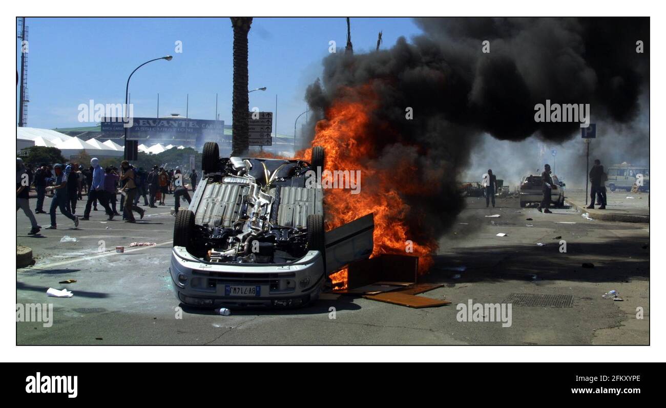 Riots on the streets of Genoa at the G8 summit Stock Photo - Alamy
