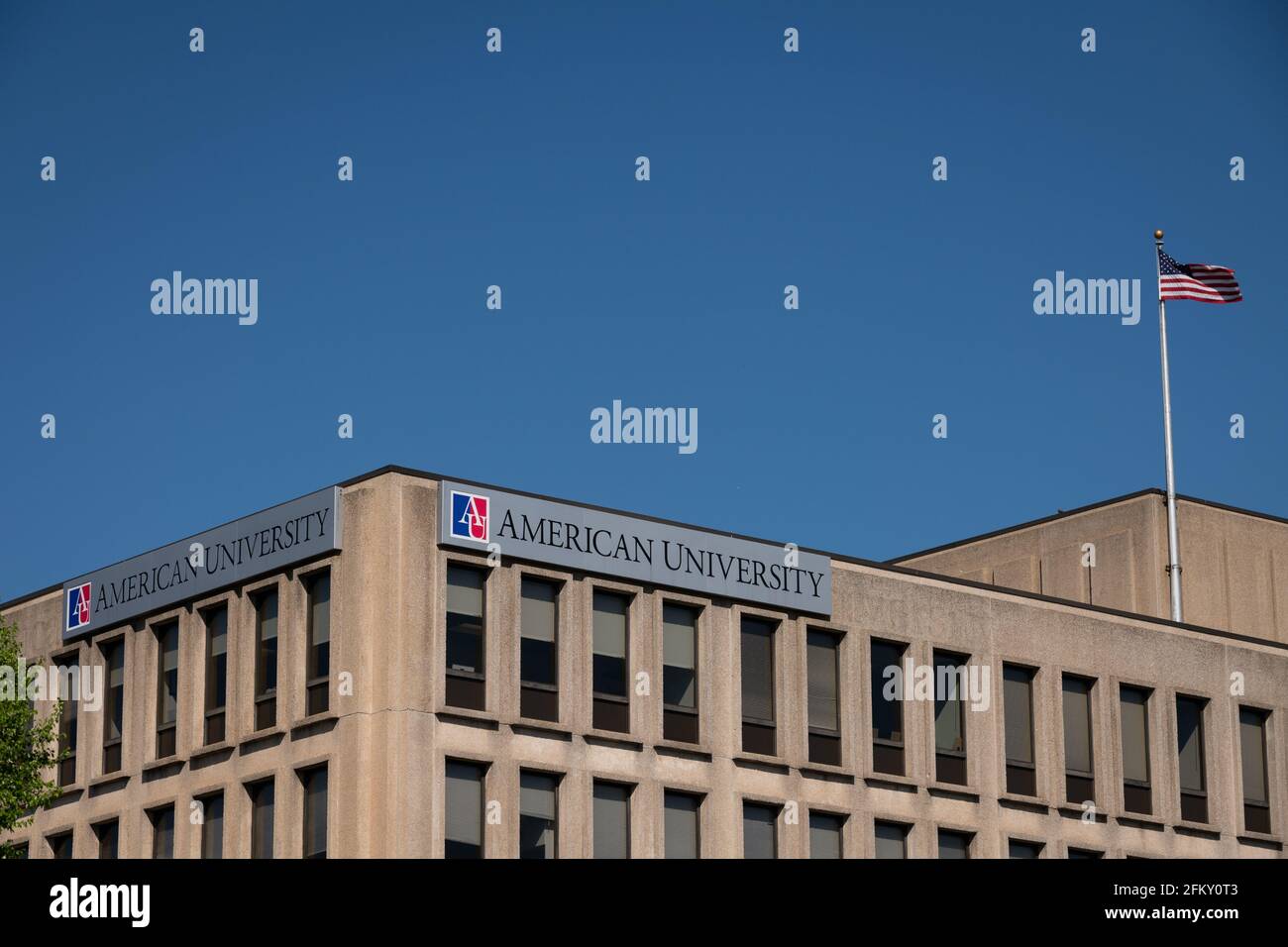 Trump university logo hi-res stock photography and images - Alamy