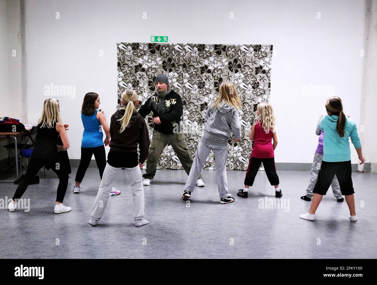 Young people during a dance school Stock Photo - Alamy