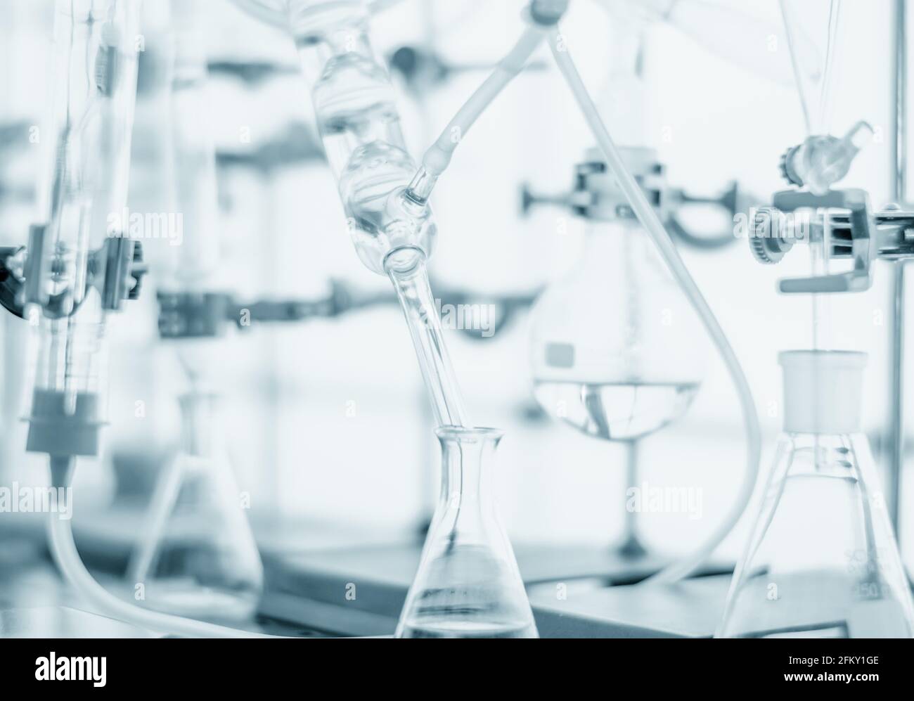 Glass chemical equipment in a chemistry lab Stock Photo - Alamy