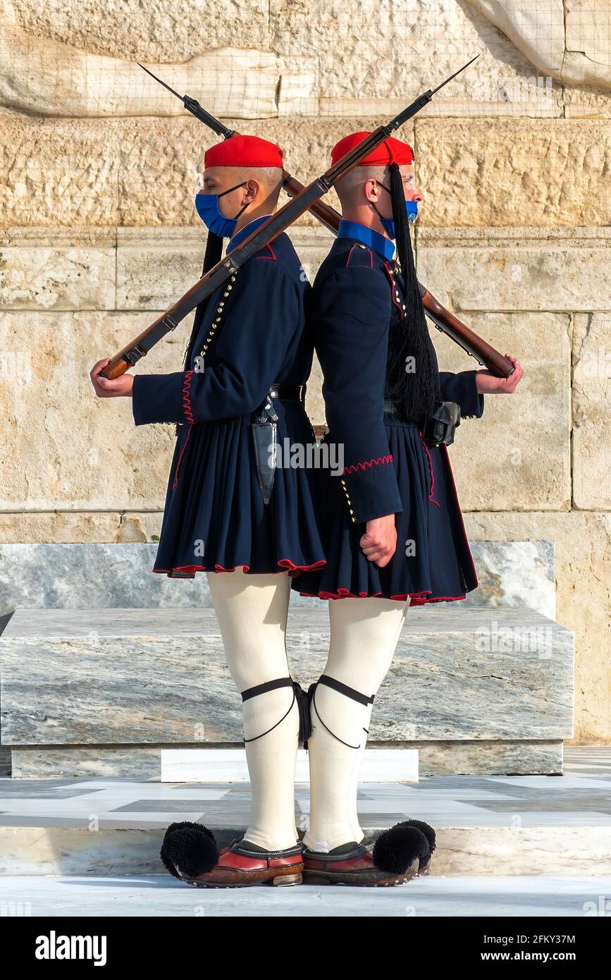 Evzones hi-res stock photography and images - Alamy