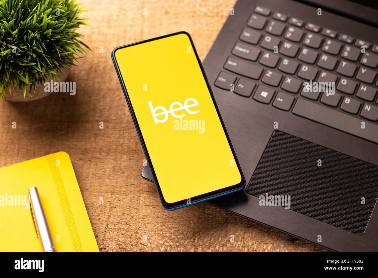 Bee network logo hi-res stock photography and images - Alamy