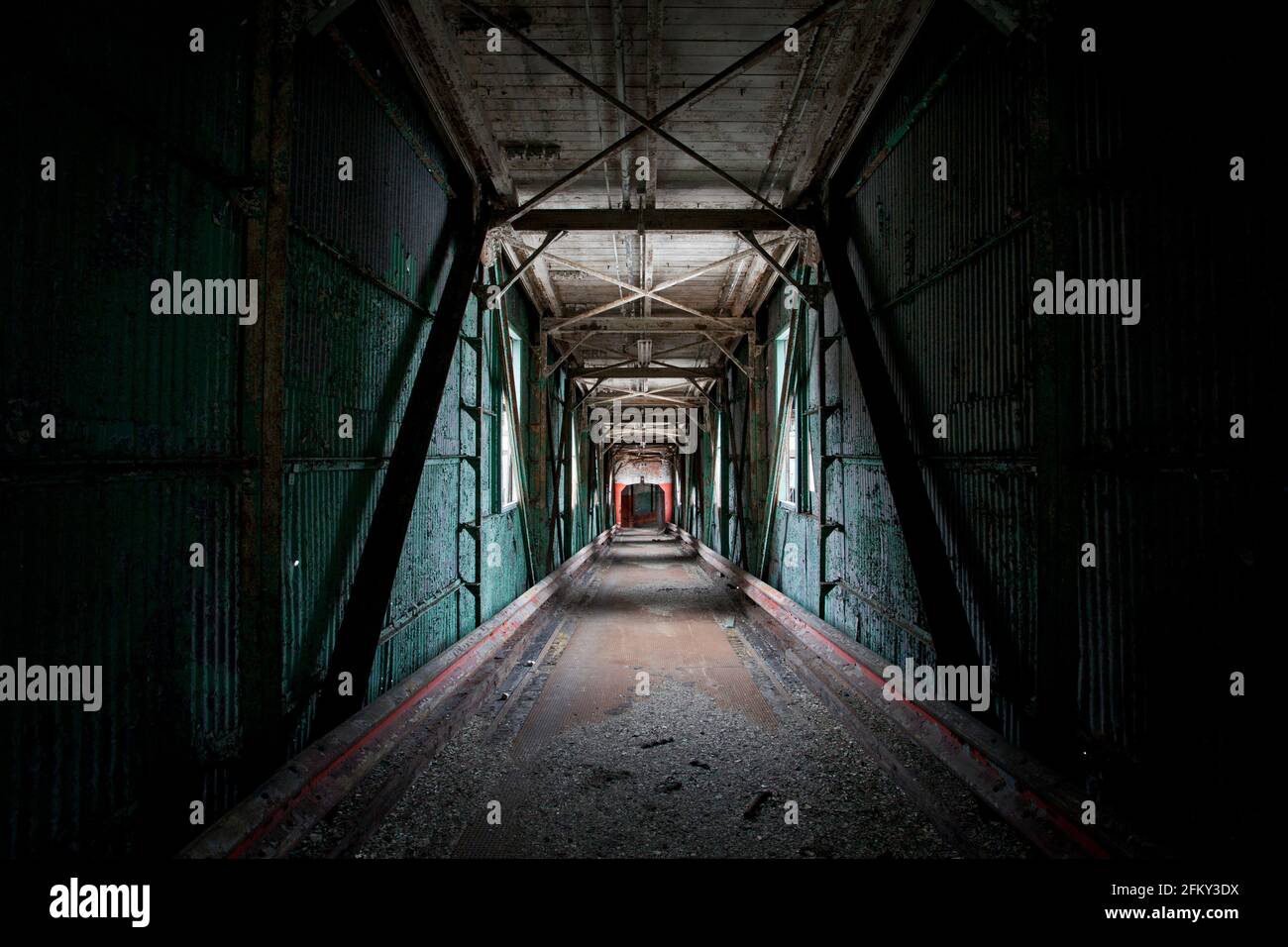 Abandoned industrial mill hi-res stock photography and images - Alamy