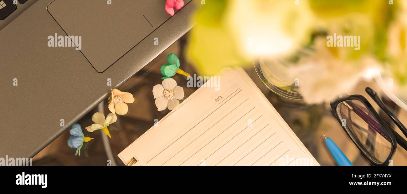 Banner personal diary background with blank notebook on the desktop ...