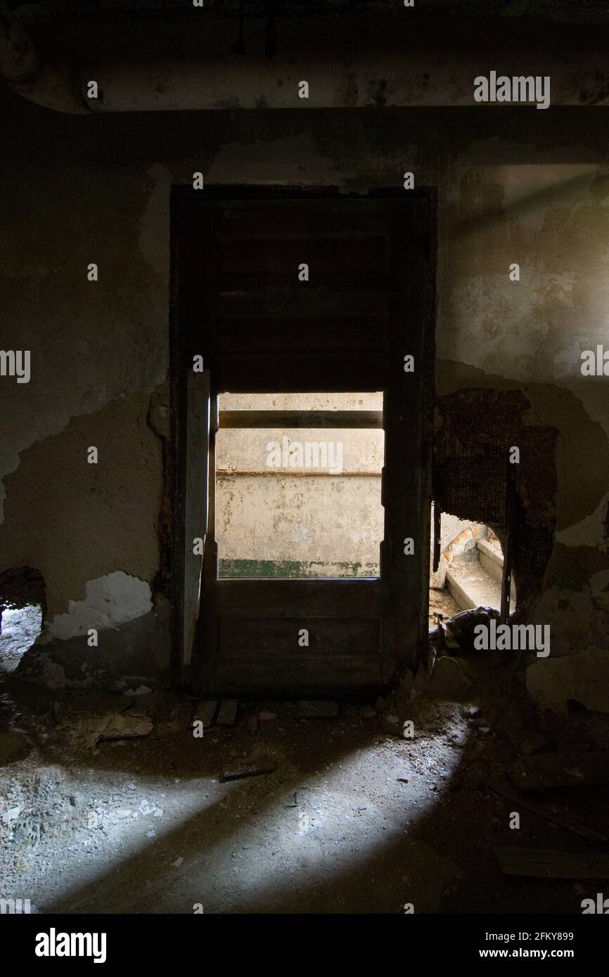 Lunatic asylum ward hi-res stock photography and images - Alamy