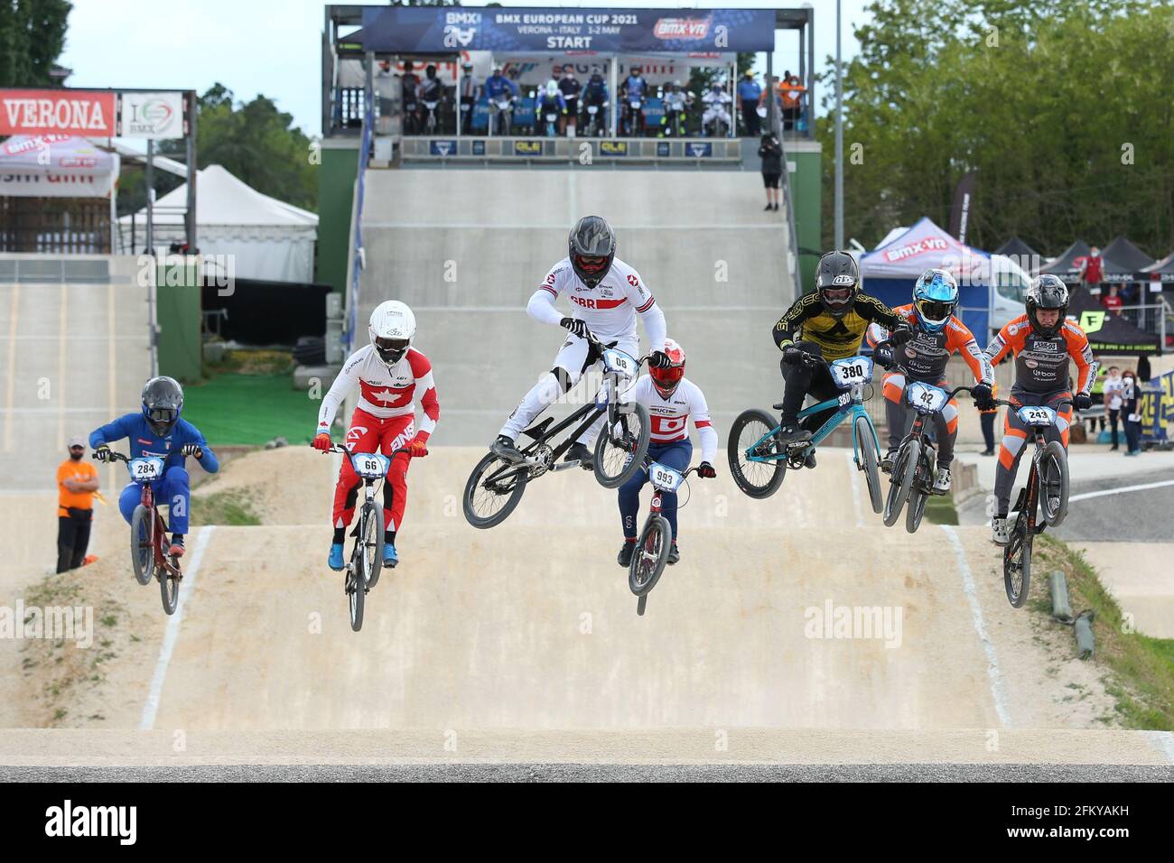 Verona, Italy. 02nd May, 2021. Ross CULLEN of Great Britain (08) leads ...