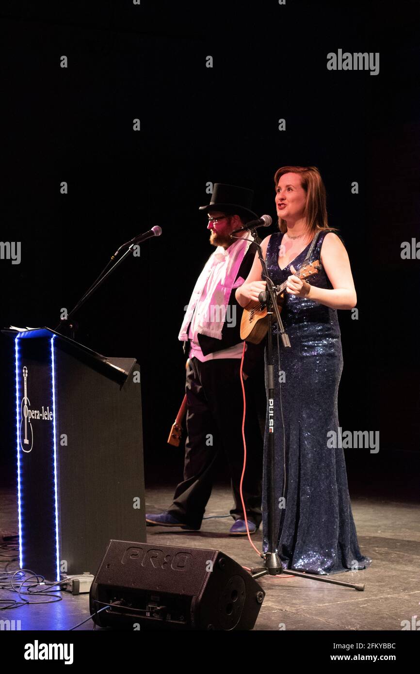 Man playing woman opera hi-res stock photography and images - Alamy