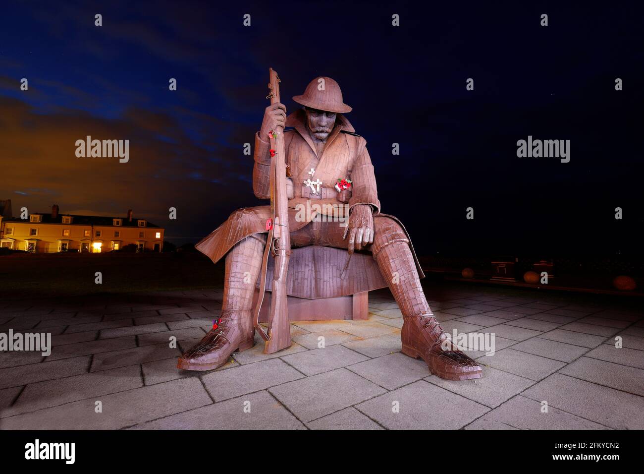 World War 1 statue by Ray Lonsdale, entitled 'Eleven o one' & located ...