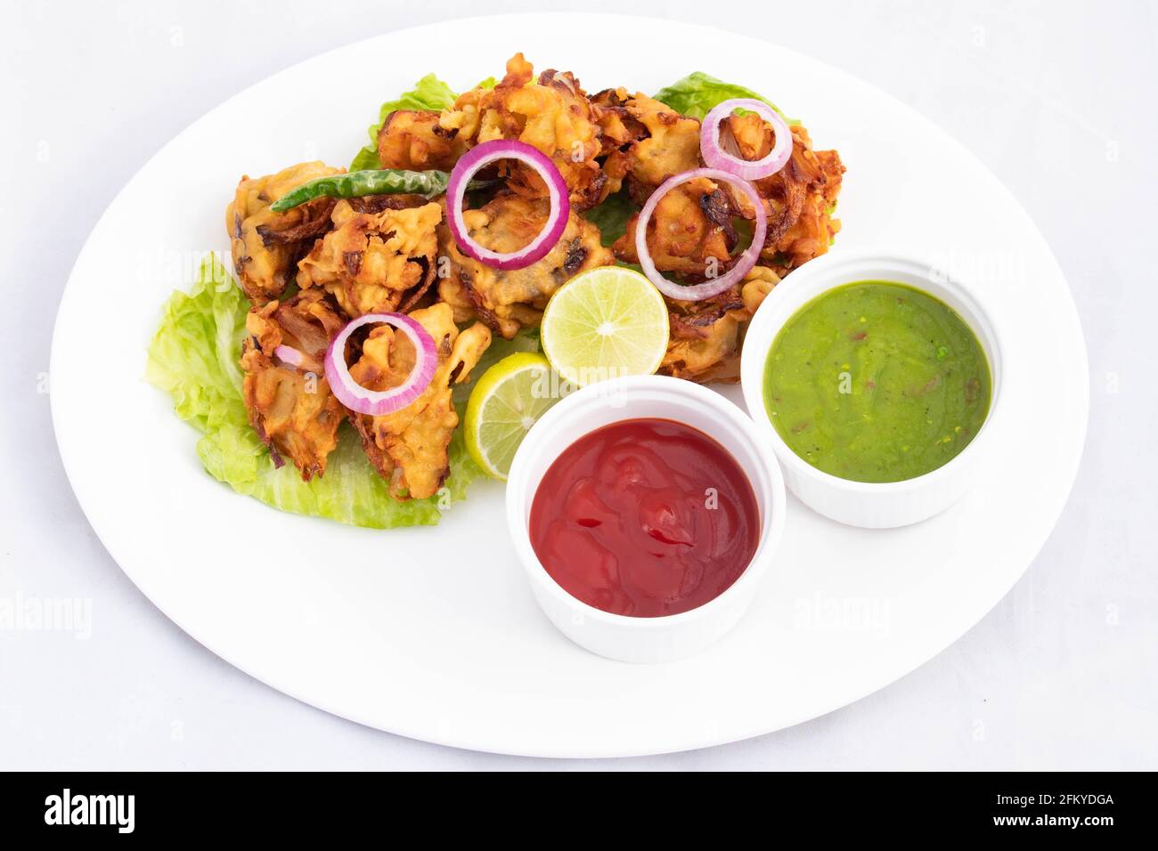 Spicy indian snacks hi-res stock photography and images - Alamy