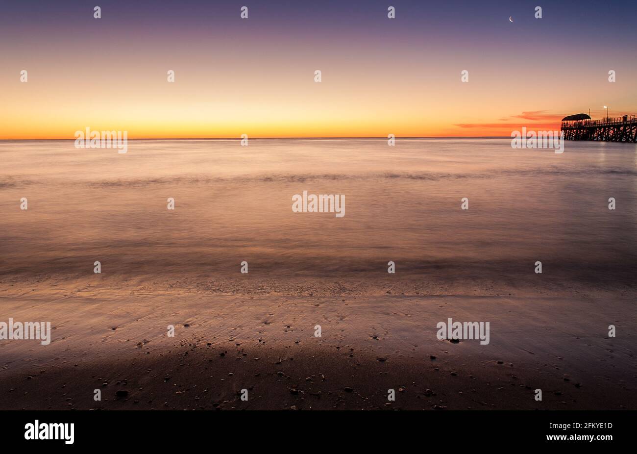 Henley beach hi-res stock photography and images - Alamy