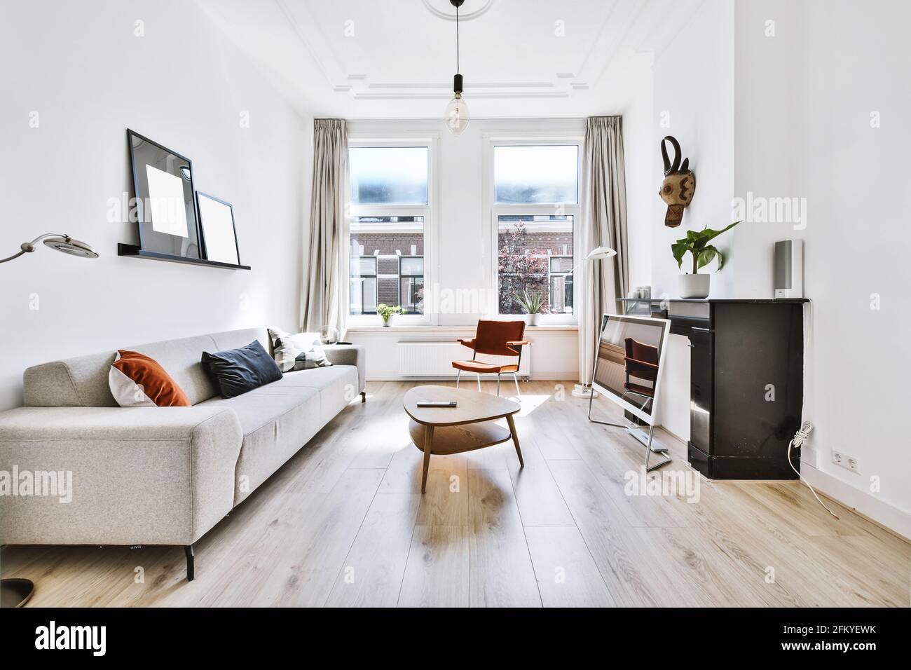 Modern light room at home Stock Photo - Alamy