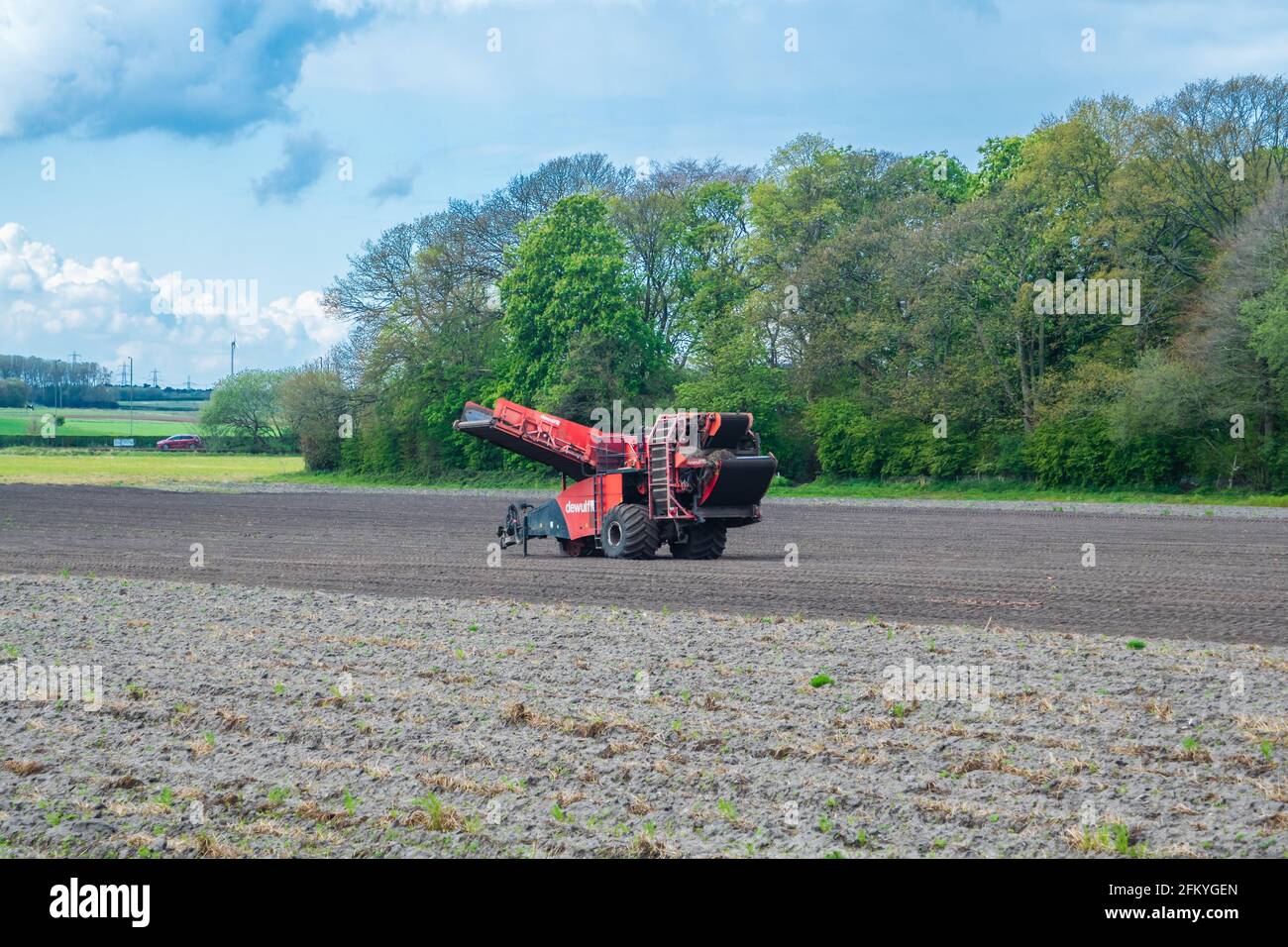 01.05.2021 Rainford Merseyside, UK. Walking between Moss Bank in St ...