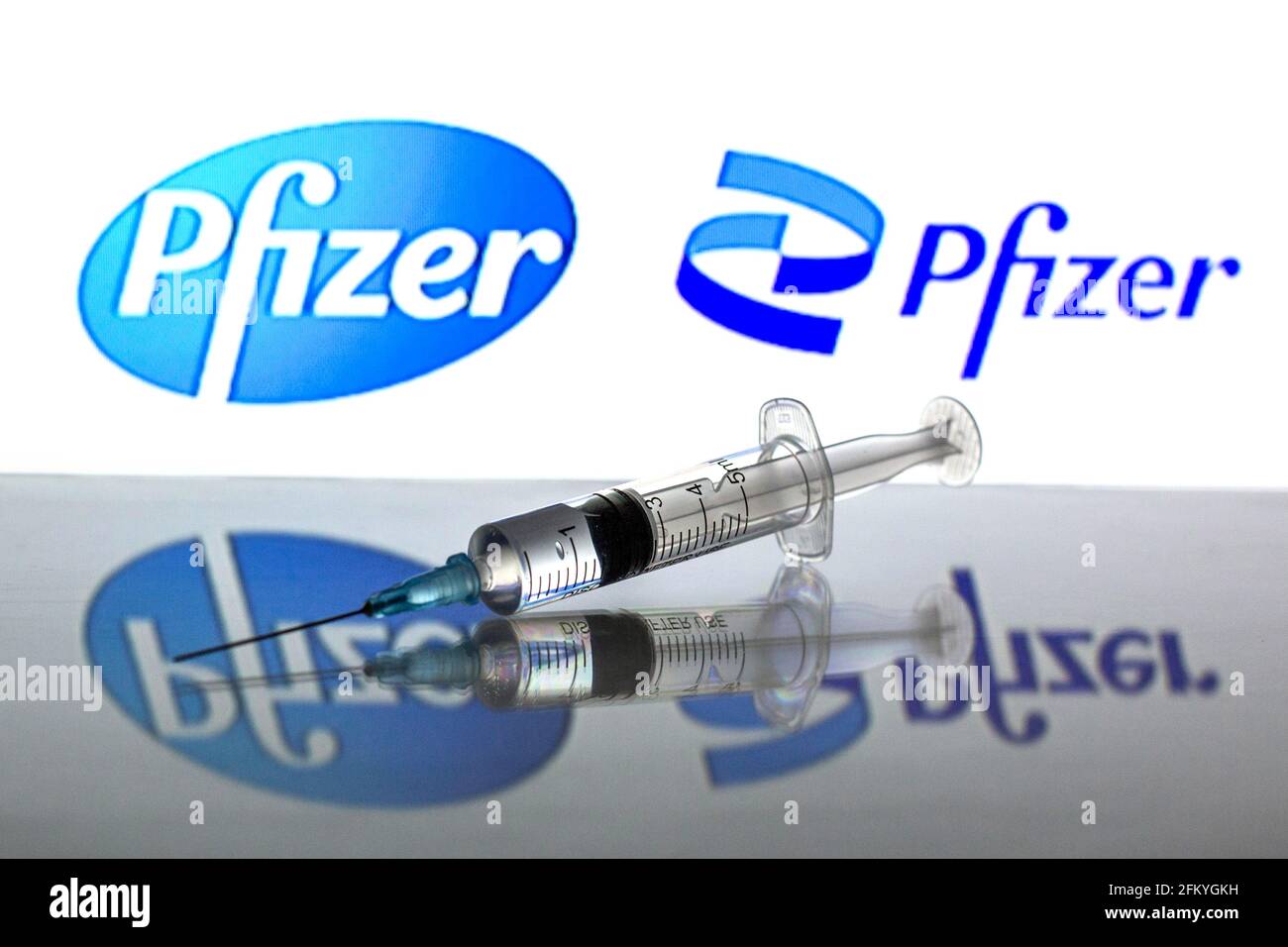 Pfizer new logo hi-res stock photography and images - Alamy