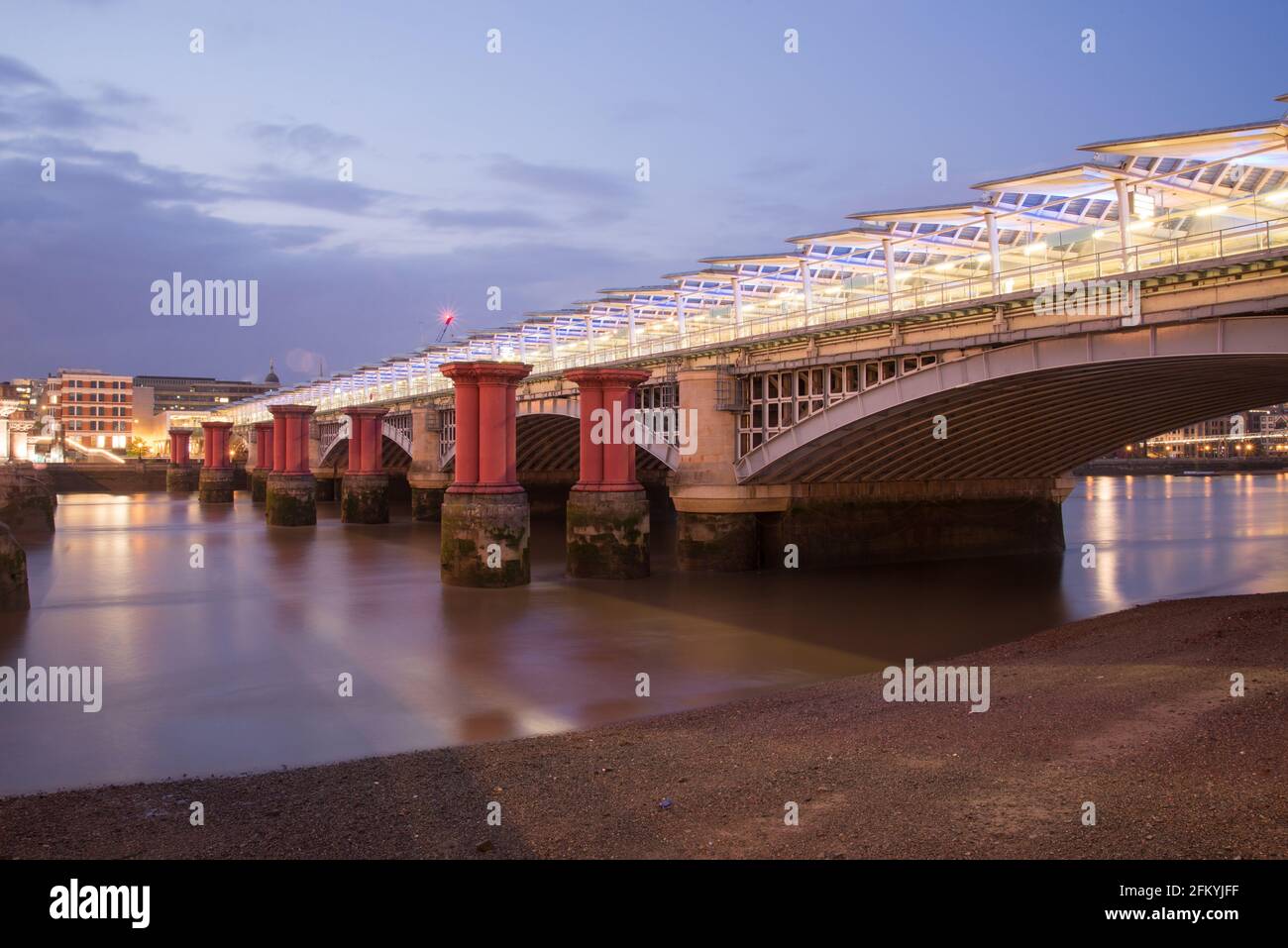 Illuminated River Blackfriars Bridge by Joseph Cubitt LED Lights by Leo ...