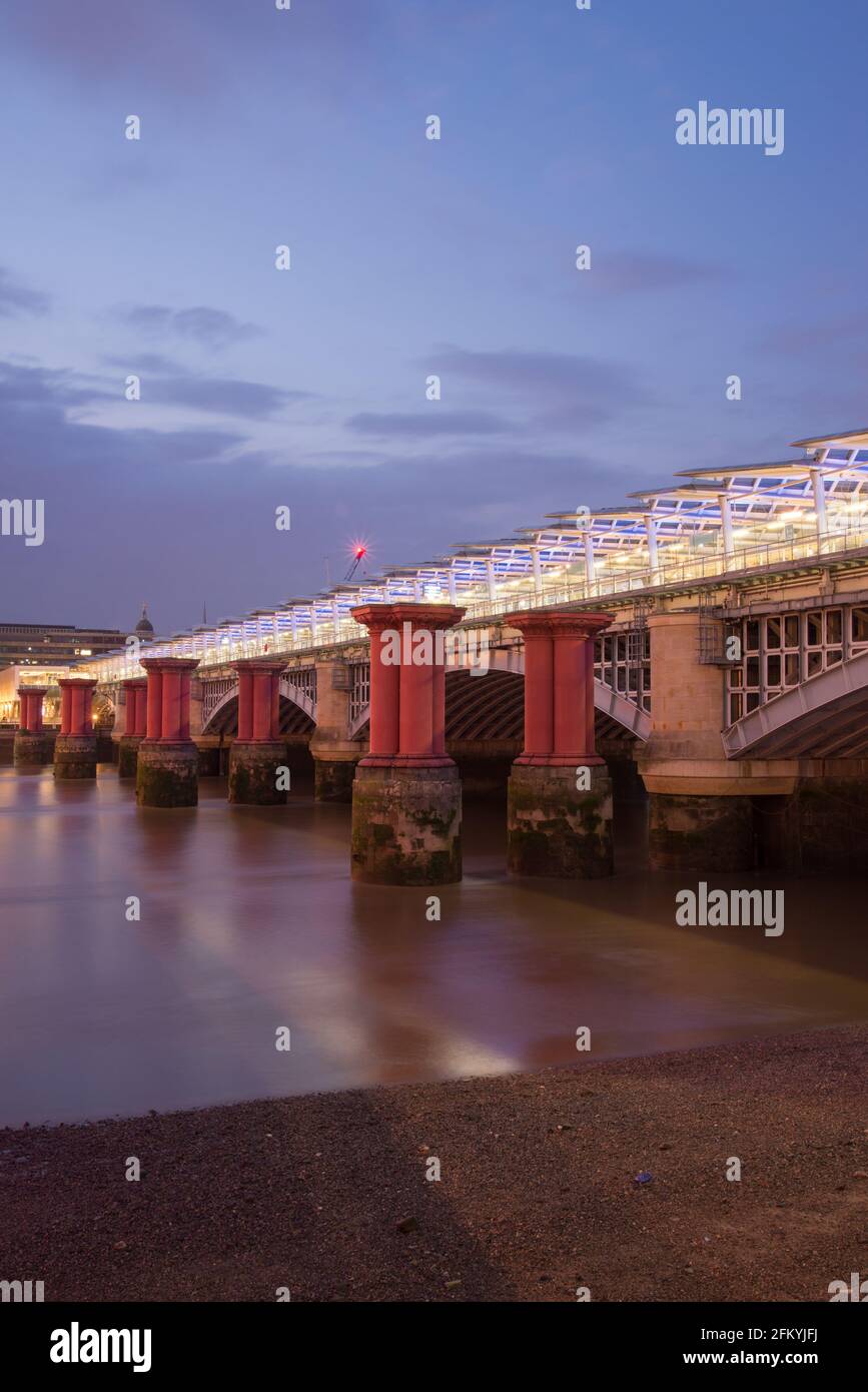 Illuminated River Blackfriars Bridge by Joseph Cubitt LED Lights by Leo ...
