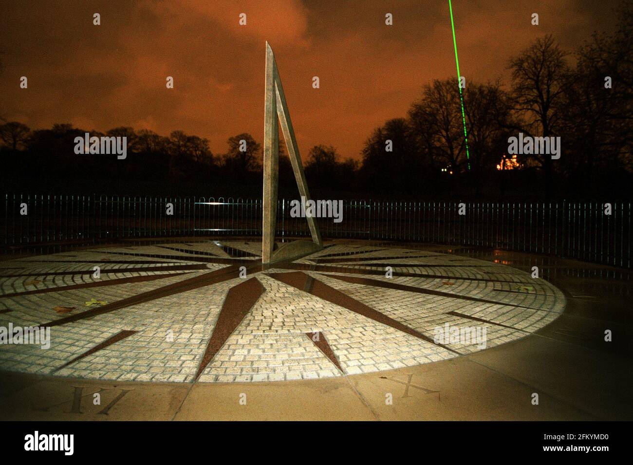 THE MILLENIUM SUNDIAL[AT NIGHT]. 23/11/00 PILSTON Stock Photo - Alamy