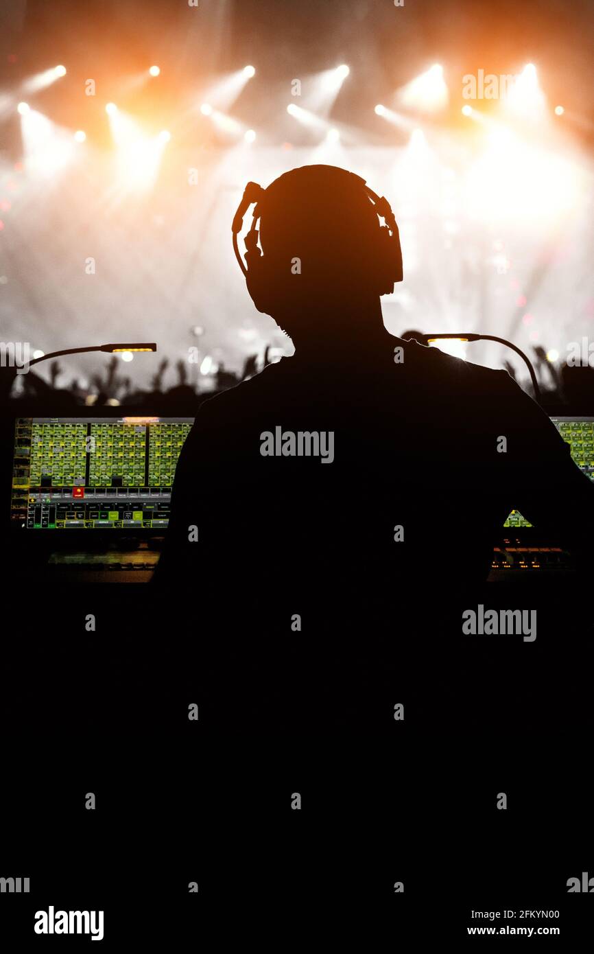 Sound system operator hi-res stock photography and images - Alamy