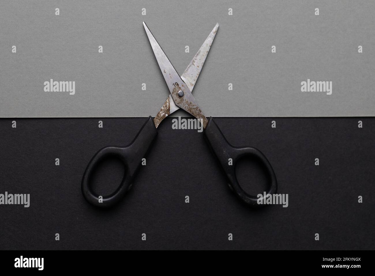 Scissors wide open hi-res stock photography and images - Alamy