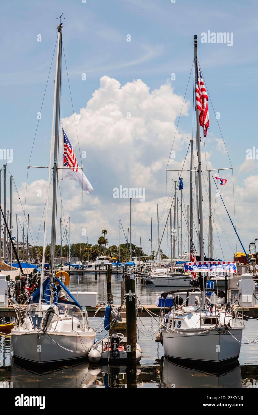 Glag full mast hi-res stock photography and images - Alamy