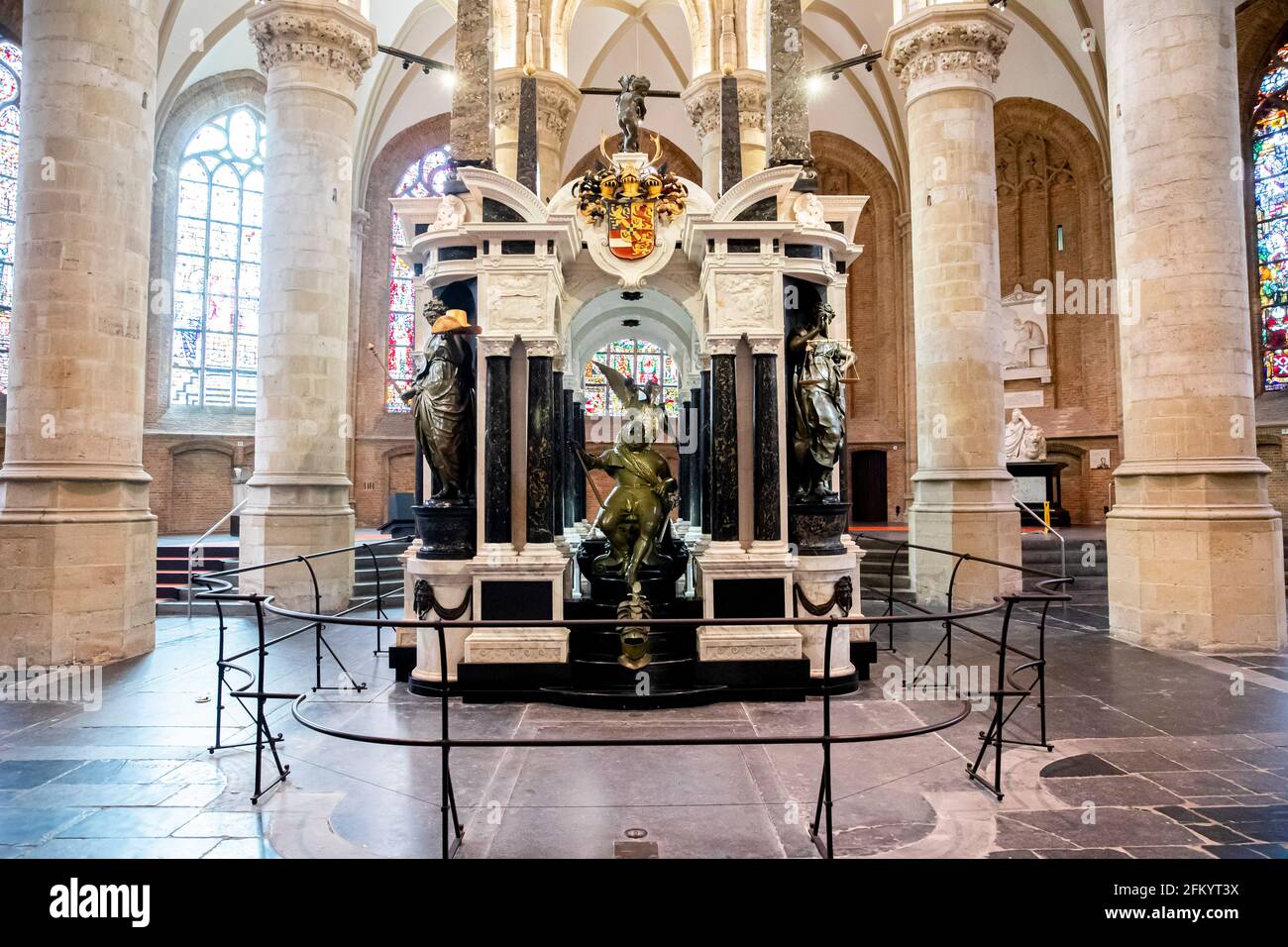 Royal Monument of Willem van Oranje and entrance of the Dutch Royal ...