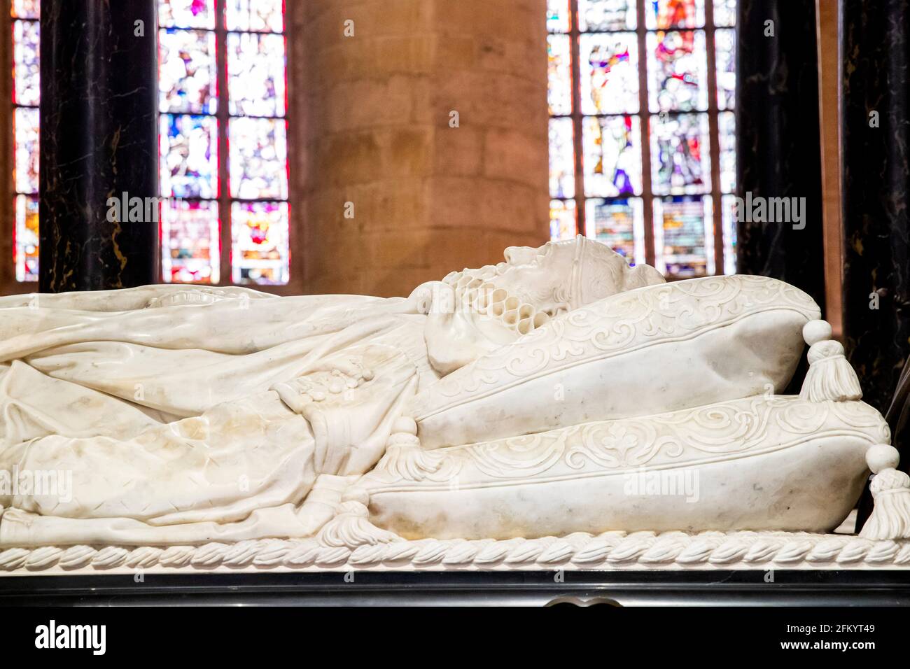 Royal Monument of Willem van Oranje and entrance of the Dutch Royal ...