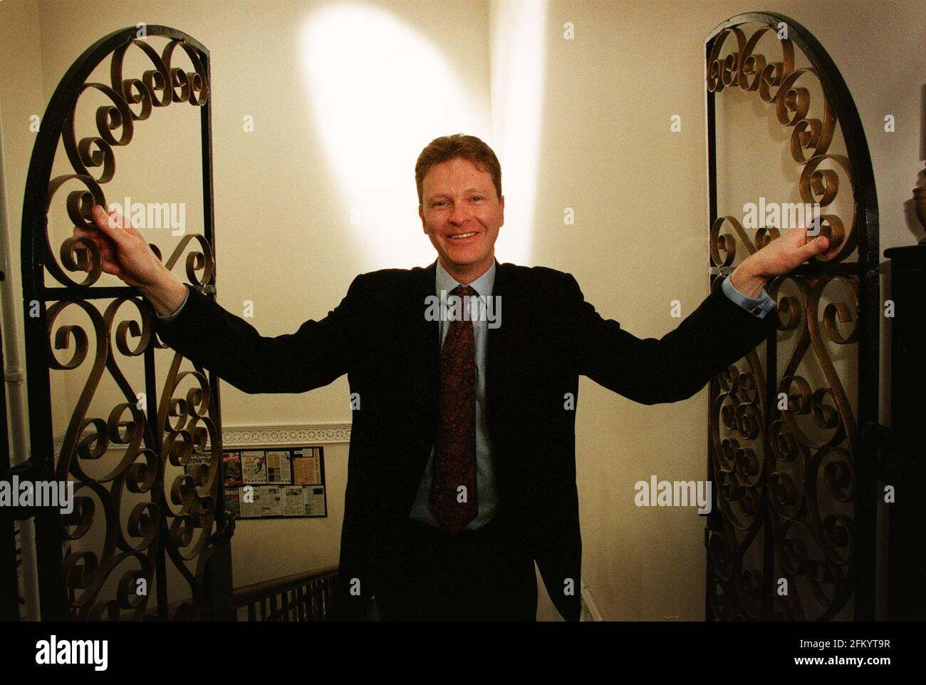 DAN THOMPSON CEO 365 CORP April 2000 Stock Photo - Alamy