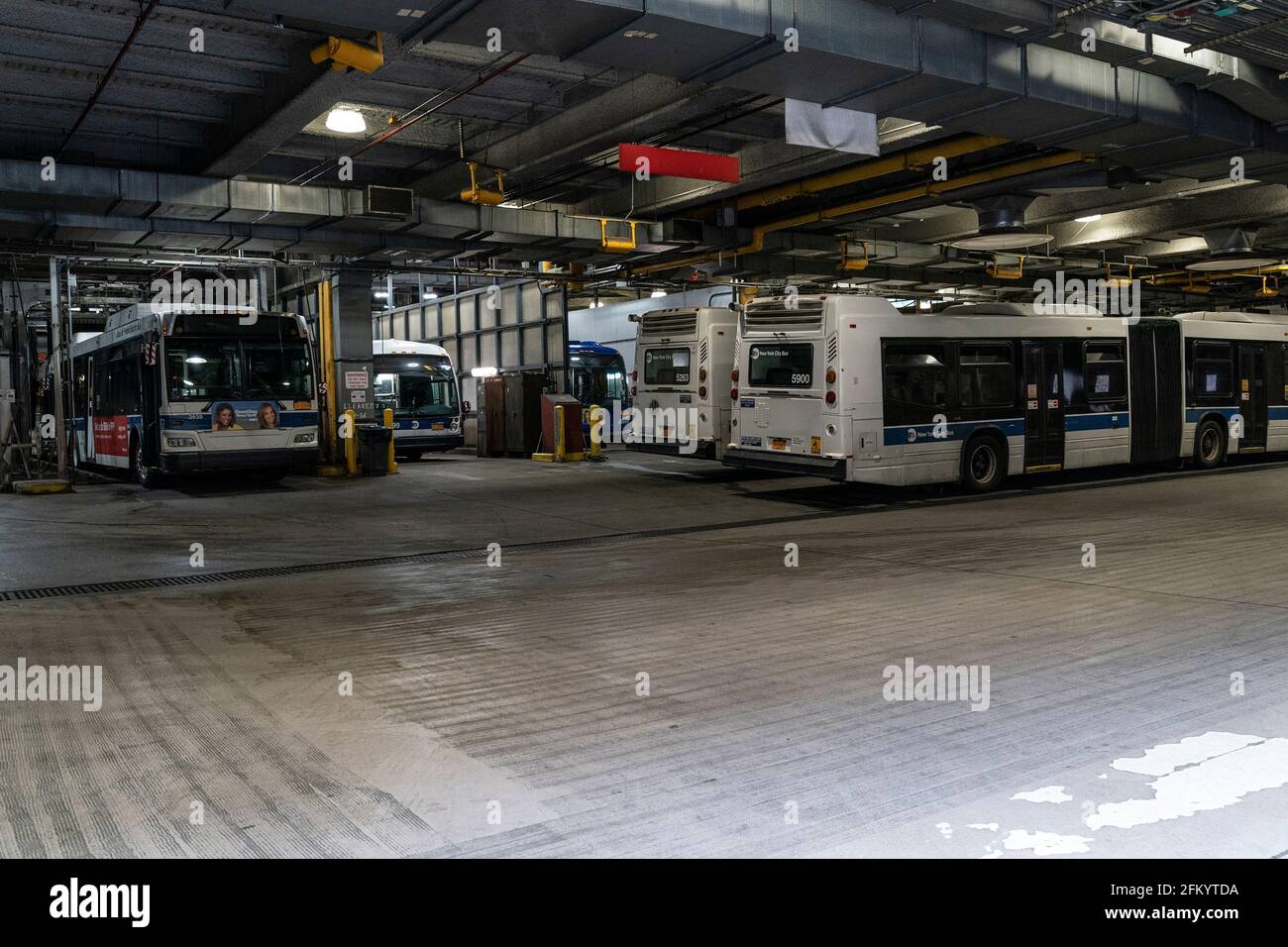 Hydrogen bus usa hi-res stock photography and images - Alamy