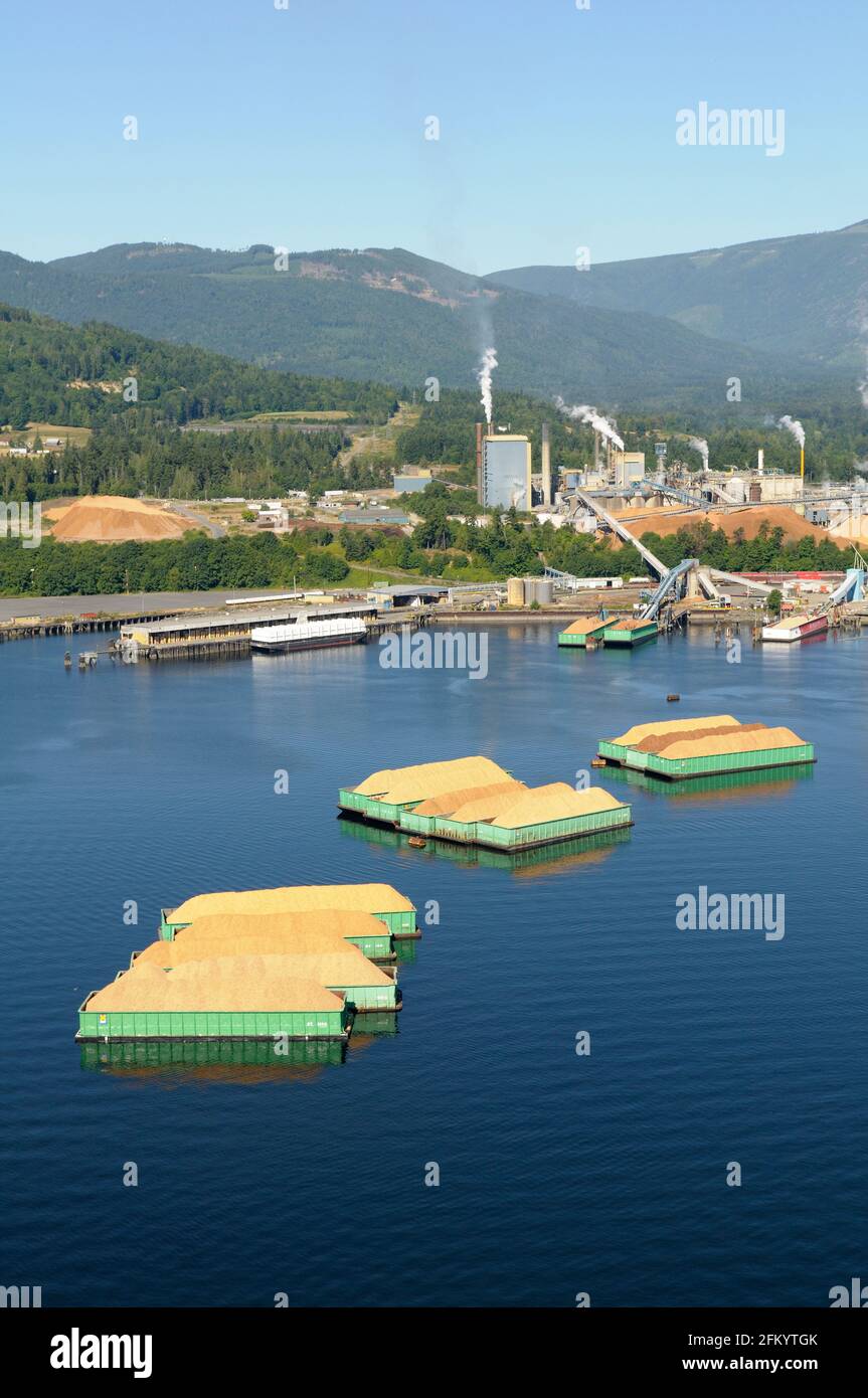 Chip barges hi-res stock photography and images - Alamy