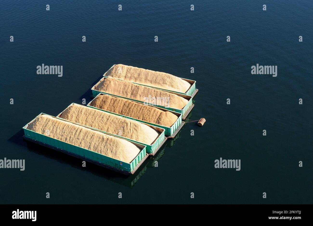 Chip barges hi-res stock photography and images - Alamy