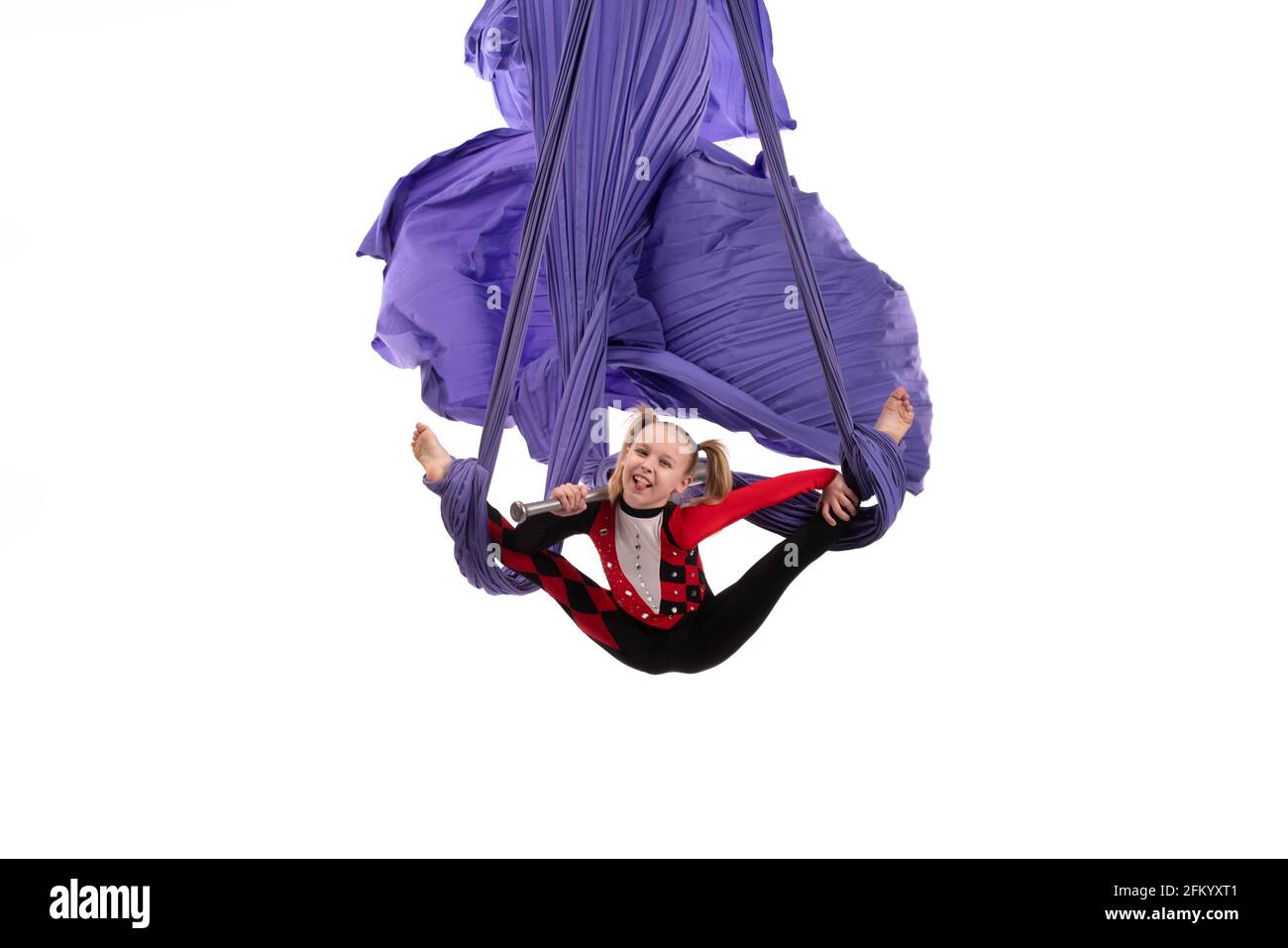 Girl Doing Splits High Resolution Stock Photography and Images - Alamy