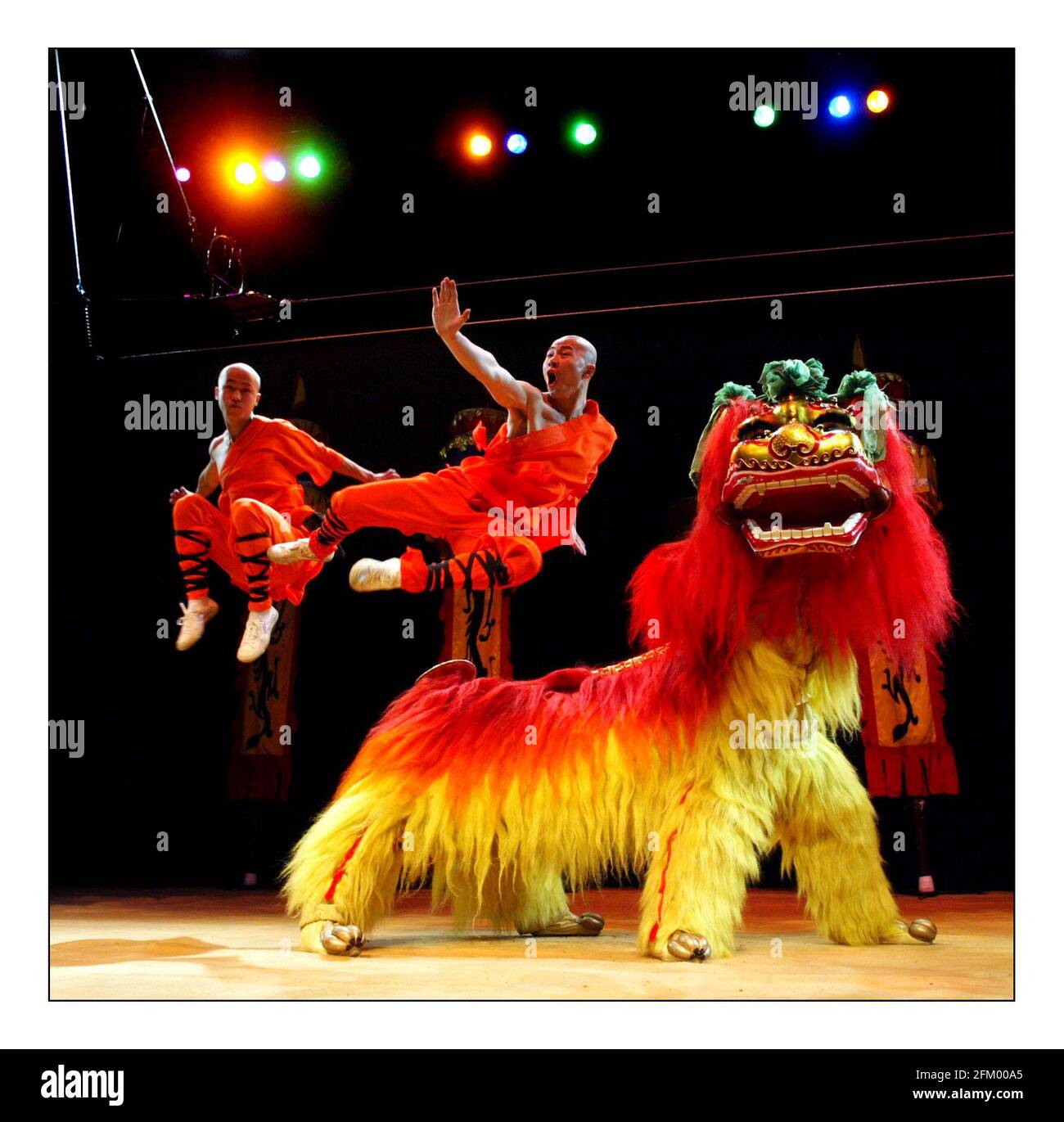 The Chinese state Circus featuring Shaolin Wu-Shu Warriors and artists ...