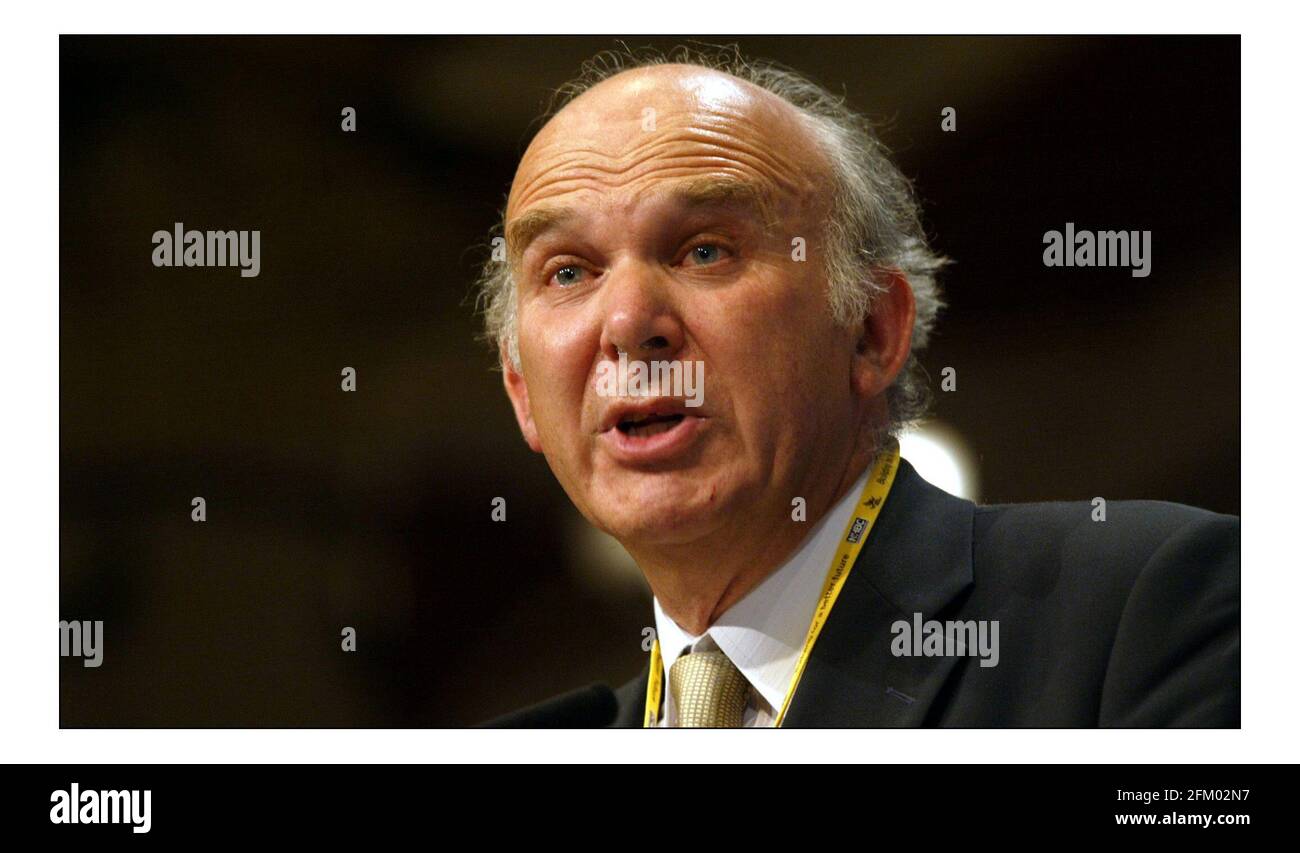 Dr. Vince Cable speaks at the 2005 Liberal Democrats Conference.pic ...