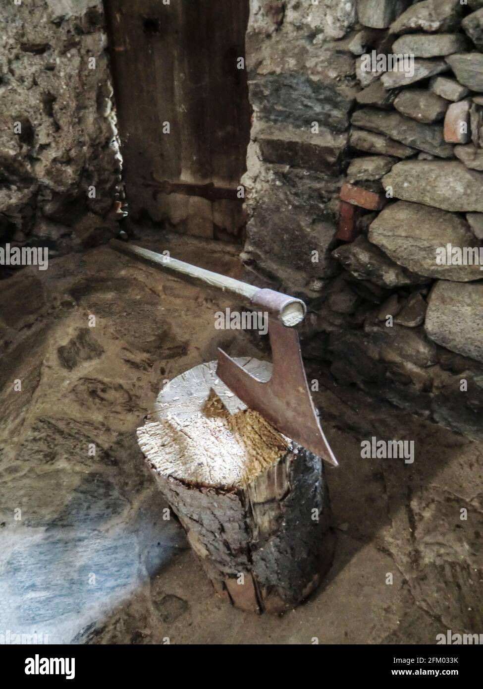 Torture room hi-res stock photography and images - Alamy