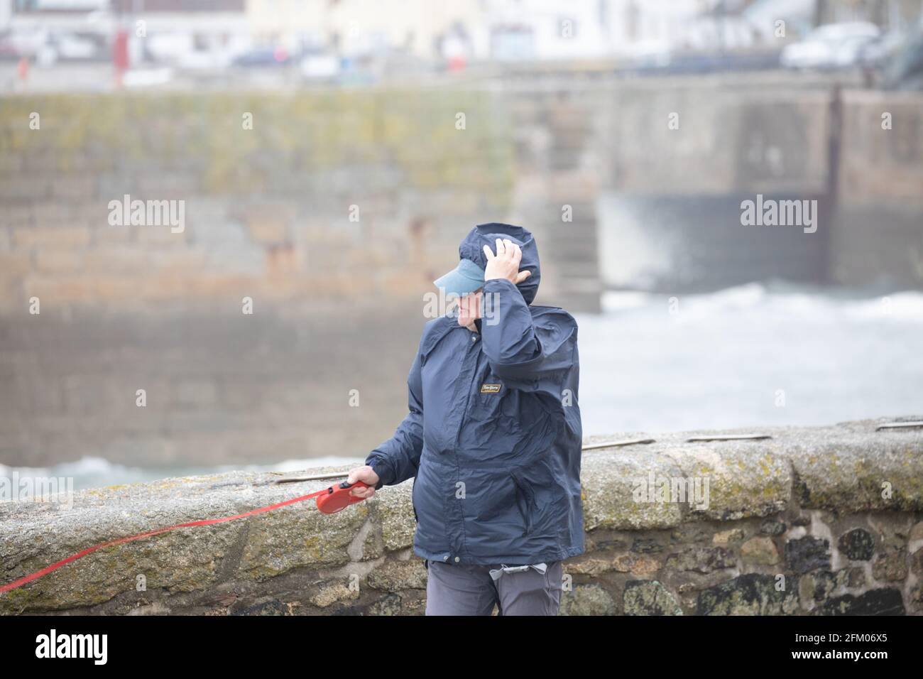 Strong gust winds hi-res stock photography and images - Alamy