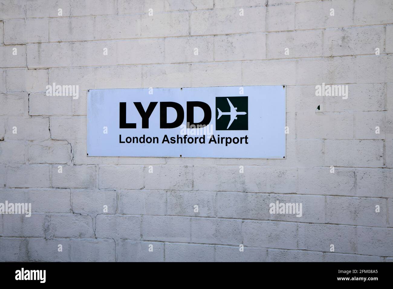Kent airport hi-res stock photography and images - Alamy