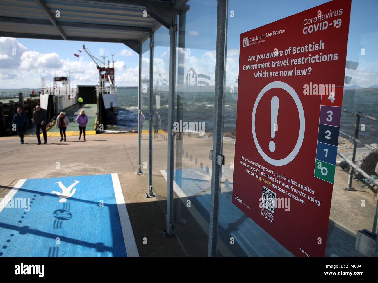 Caledonian bus hi-res stock photography and images - Alamy