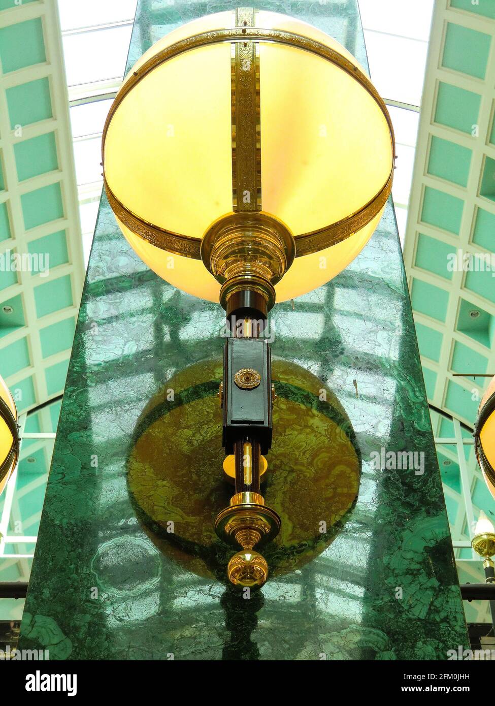 Lapis lazul hi-res stock photography and images - Alamy