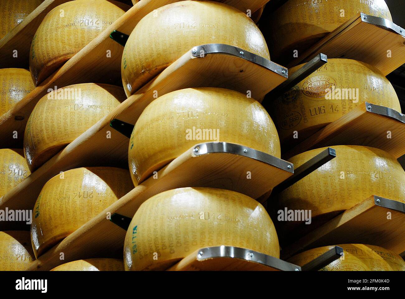 Parmesan wheel hi-res stock photography and images - Alamy
