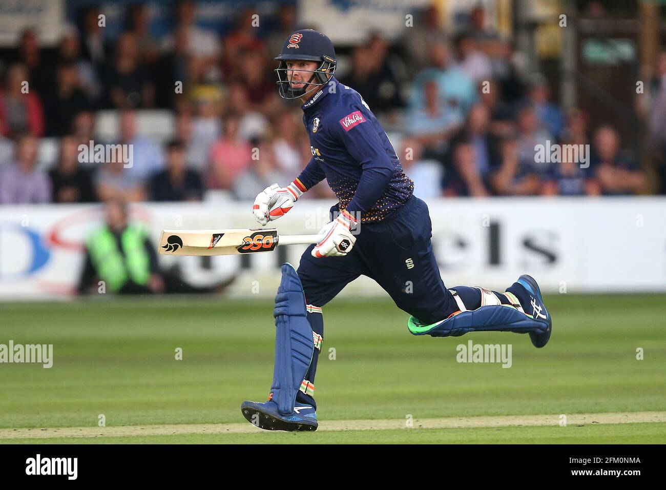 Simon Harmer in batting action for Essex during Essex Eagles vs Kent ...