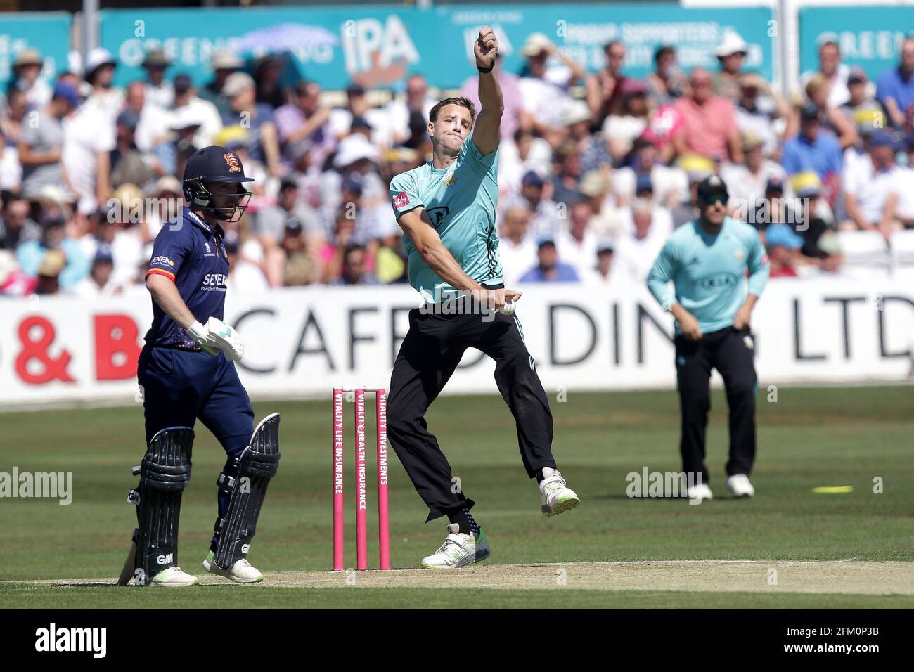 Morne Morkel in bowling action for Surrey during Essex Eagles vs Surrey ...