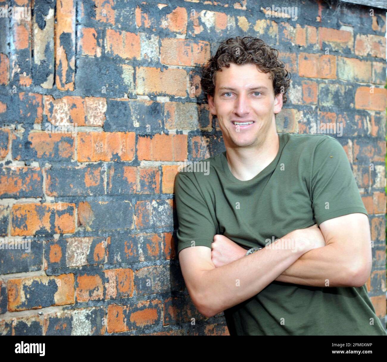 Elano man city hi-res stock photography and images - Alamy