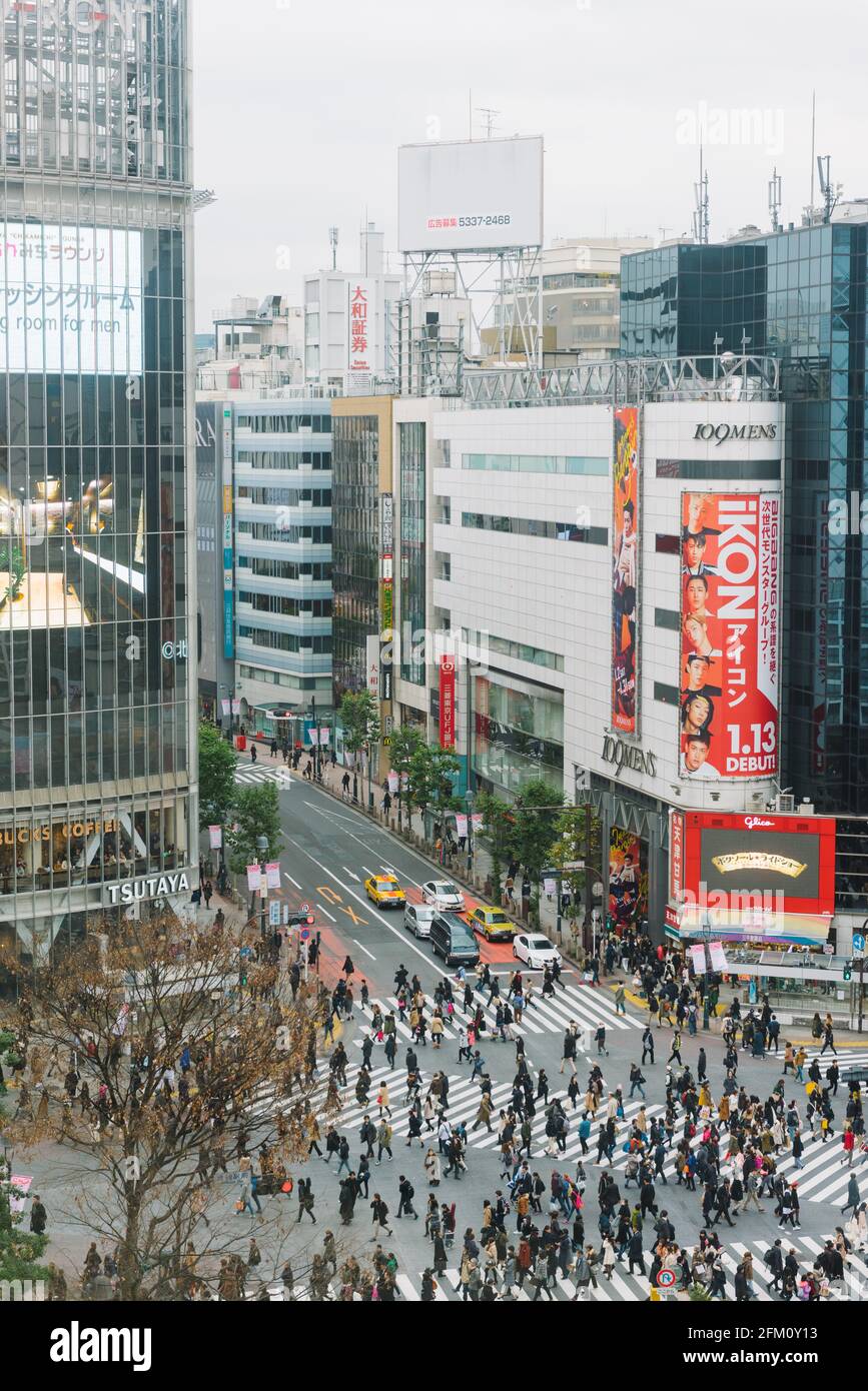 Tokyo, Japan - January 6, 2016: Aerial view of Shibuya Crossing Shibuya ...