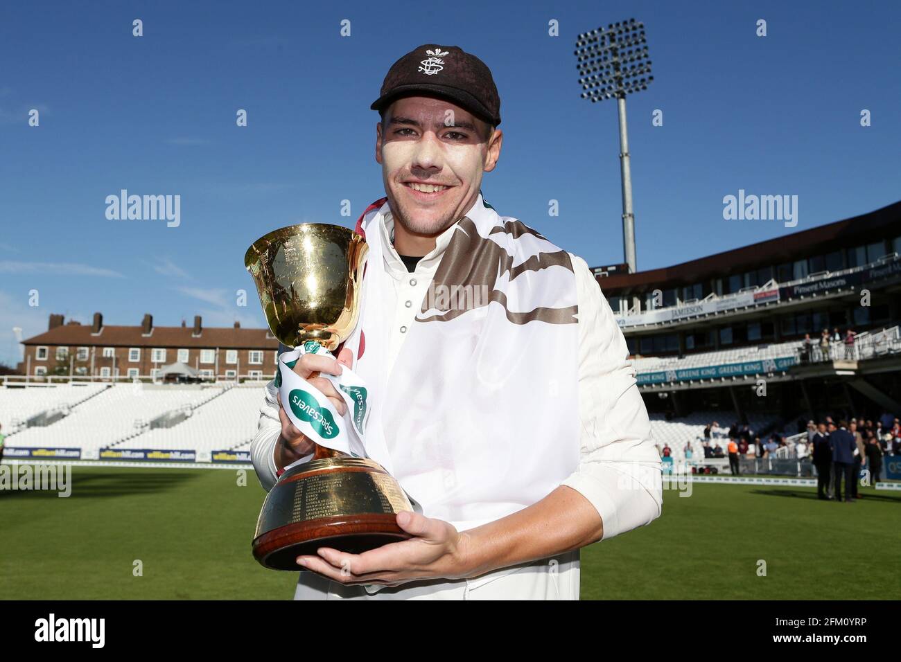 Cricket county championship trophy hi-res stock photography and images ...