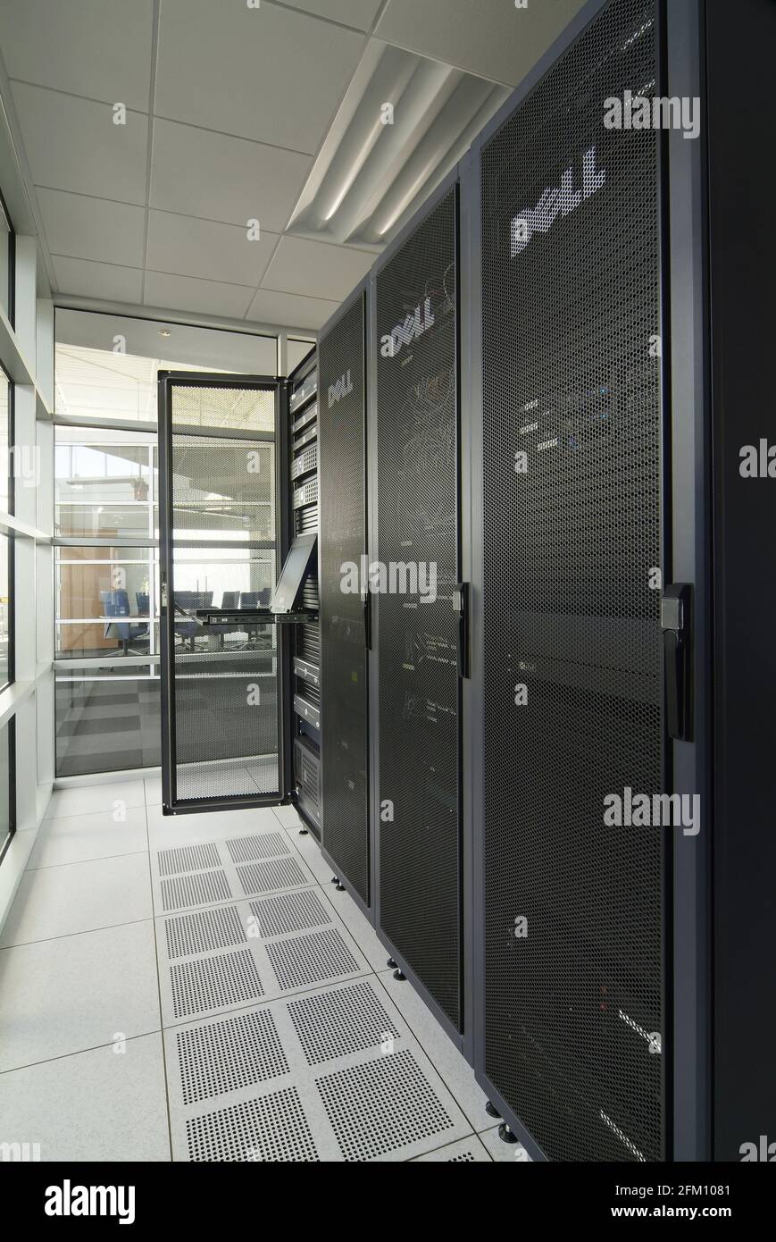 Advanced server technology hi-res stock photography and images - Alamy