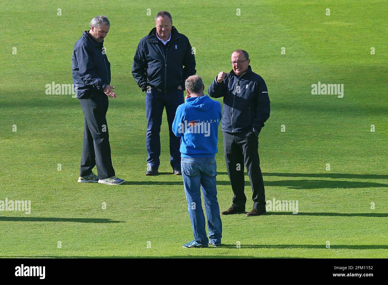 Richard gould cricket hi-res stock photography and images - Alamy