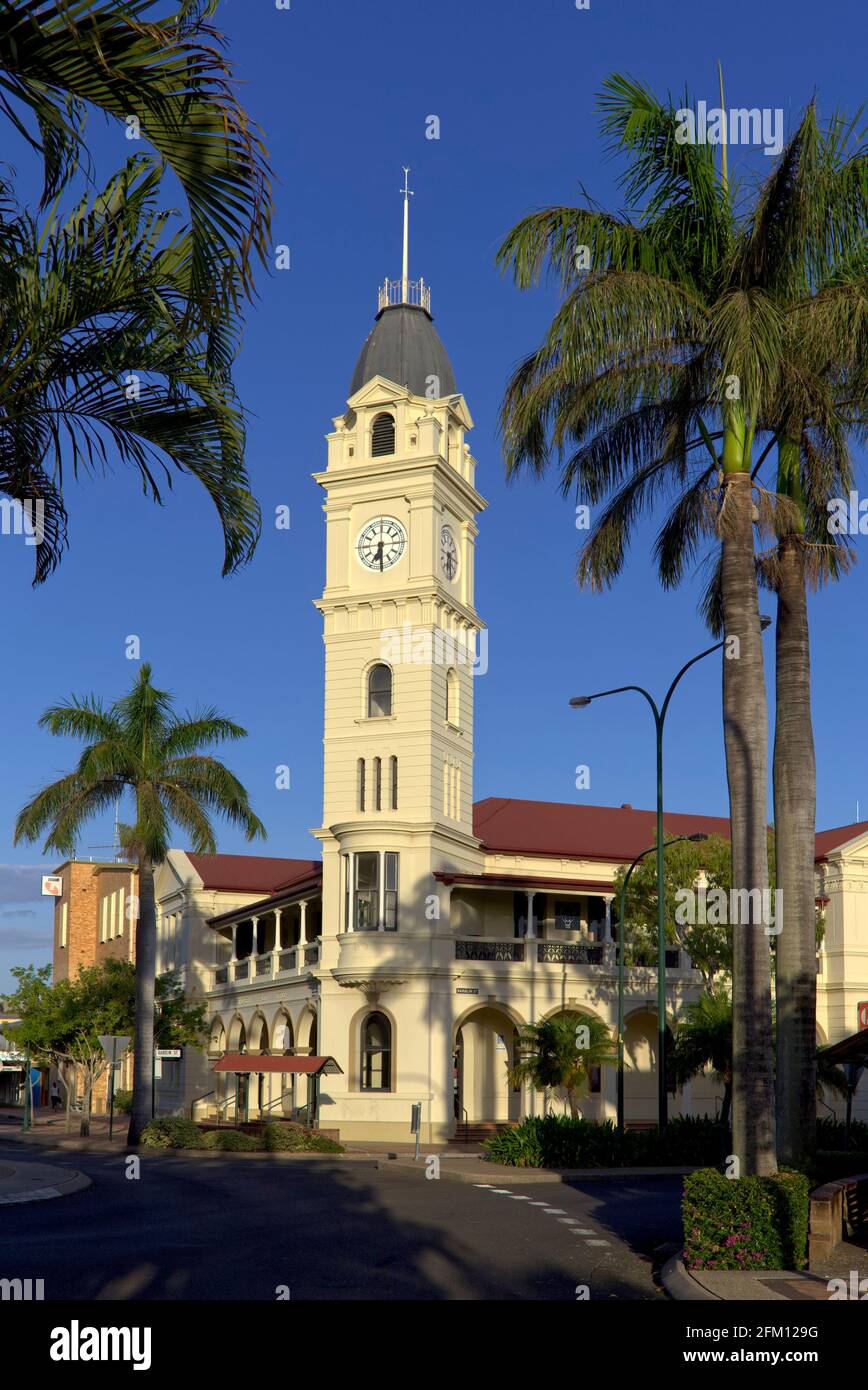 The Italianate style Post Office (1891) is a main feature on Bourbong ...