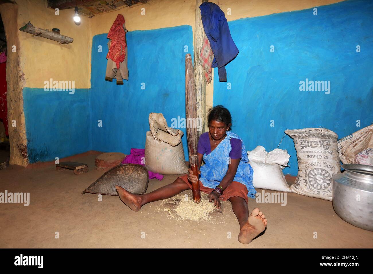 Kondhu tribe hi-res stock photography and images - Alamy