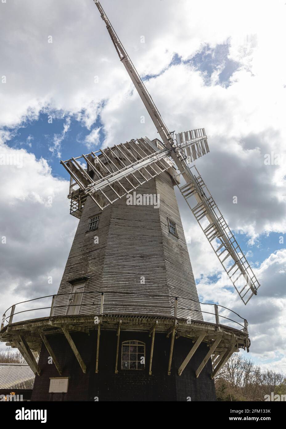 Jonathan creek hi-res stock photography and images - Alamy